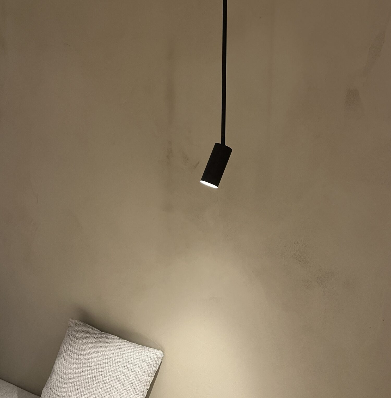 VICTOR ROD | TossB Lighting